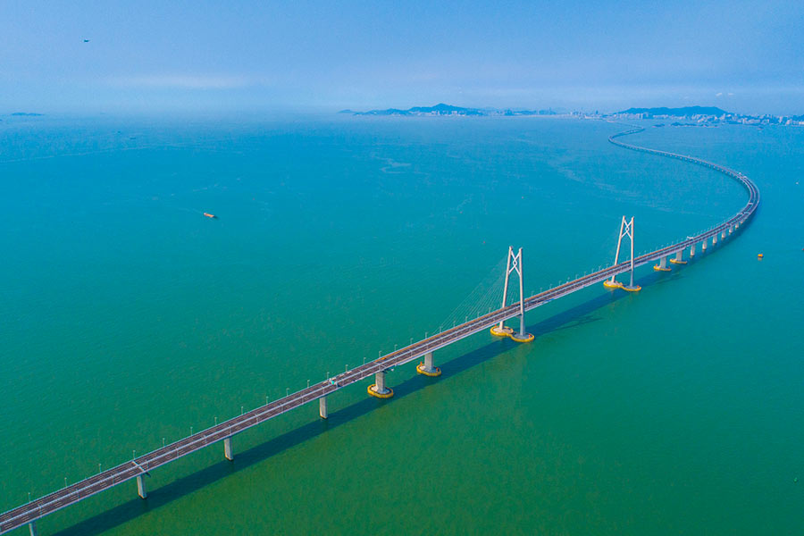 Inauguran el puento mas largo del mundo sobre el mar en China - Punto Medio