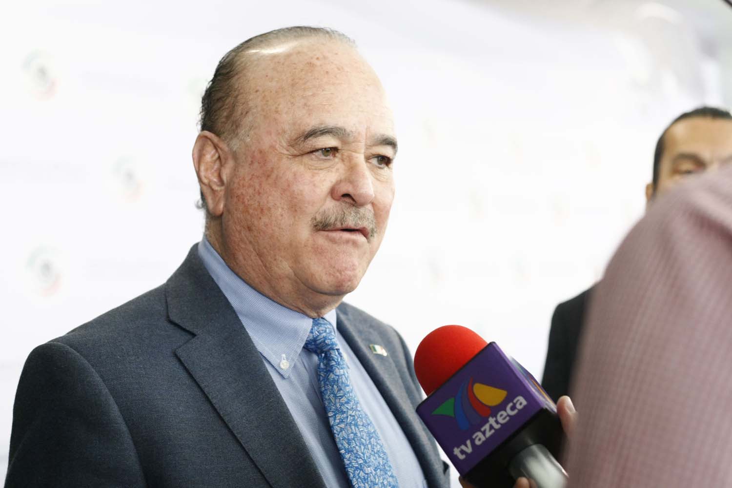 Ernesto ruffo renuncia a su cargo en el pan porque se ha convertido en ...