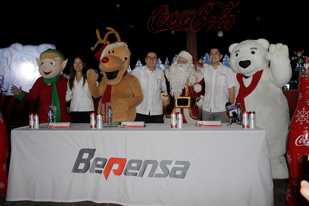 Bepensa: 23 años de iluminar mérida con su árbol navideño - Punto Medio