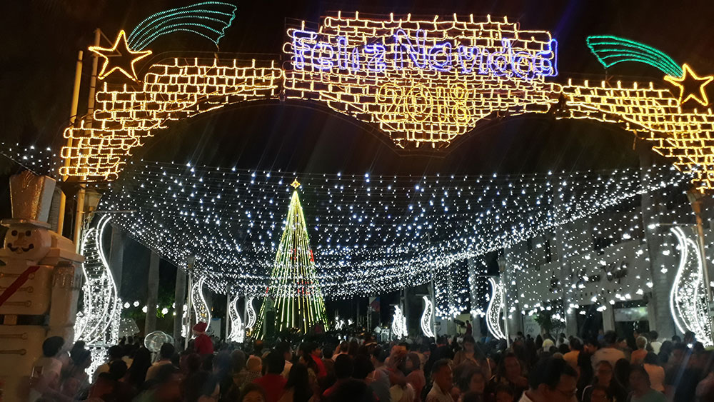 Llegó la magia de la navidad a Mérida - Punto Medio