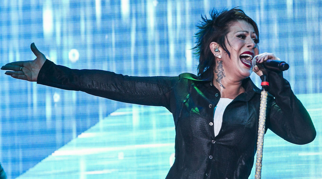 Alejandra Guzmán, sin nada que esconder - Punto Medio