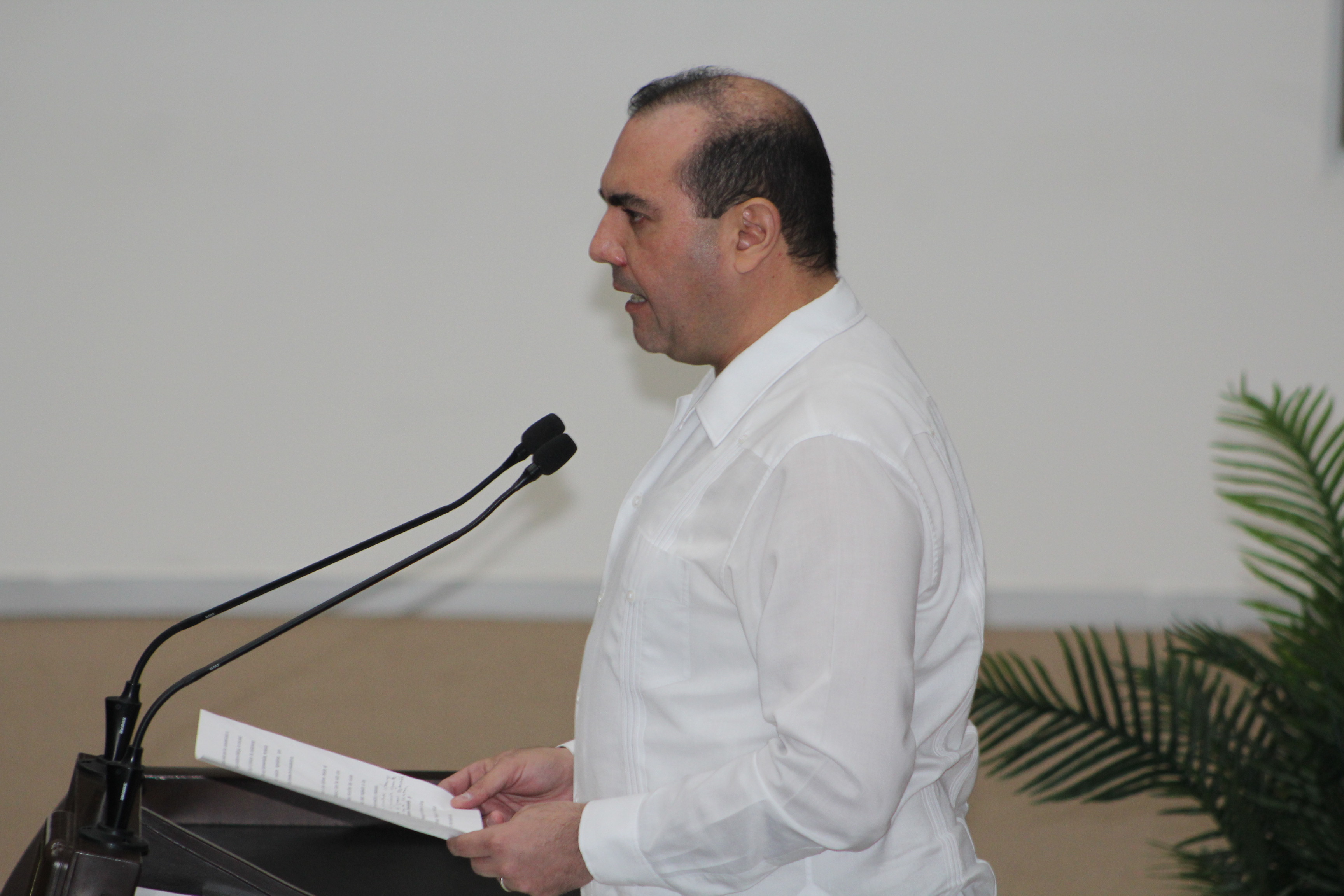 Felipe Cervera llama al diálogo y al consenso - Punto Medio