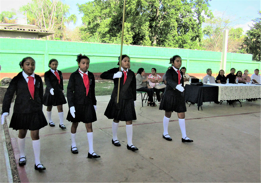 Realizan demostración de escoltas - Punto Medio