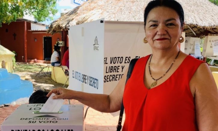 PRI no debe recurrir al "dedazo": Dulce María Sauri - Punto Medio