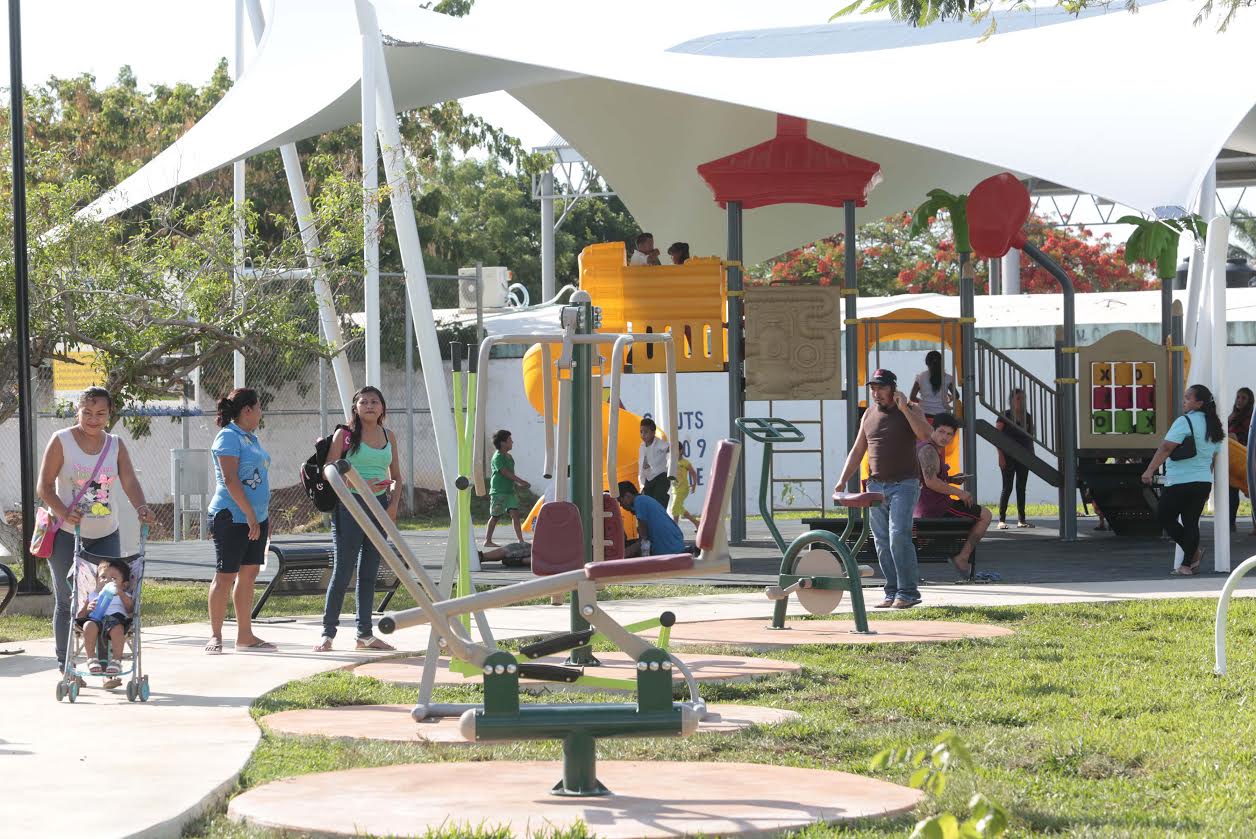Apertura de siete parques en Mérida - Punto Medio