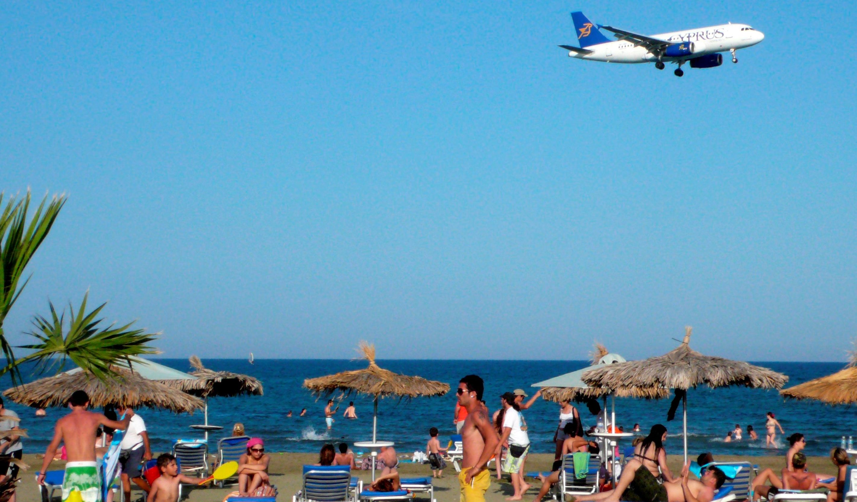 Flygskam: la vergüenza de volar por conciencia ecológica - Punto Medio