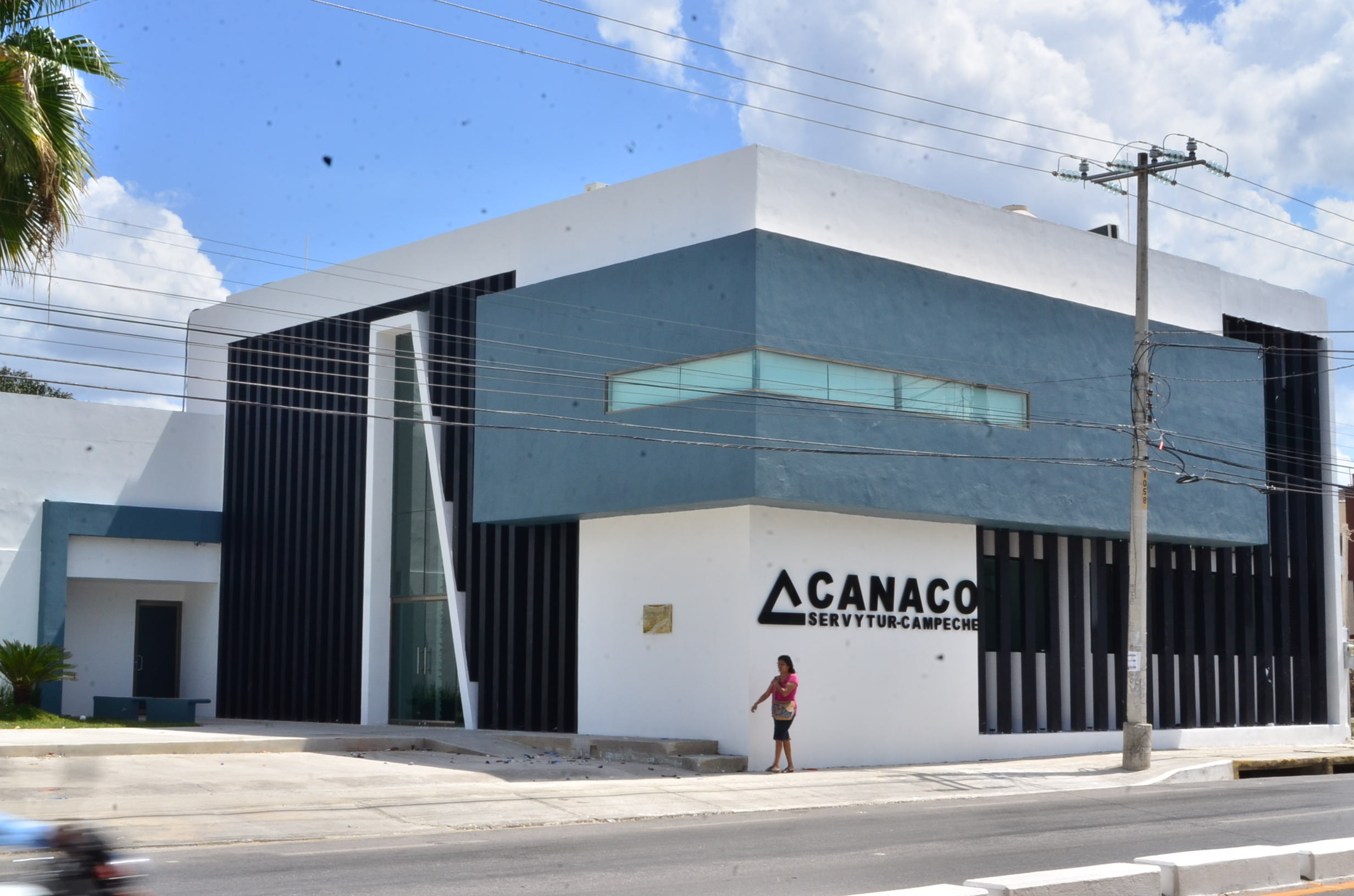 Empresas aceptarán los vales de la Canaco durante fin de año - Punto Medio