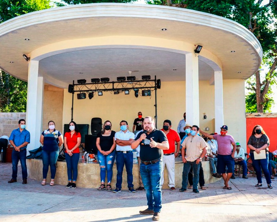Juan Martín Fragoso no deja solos a campesinos - Punto Medio