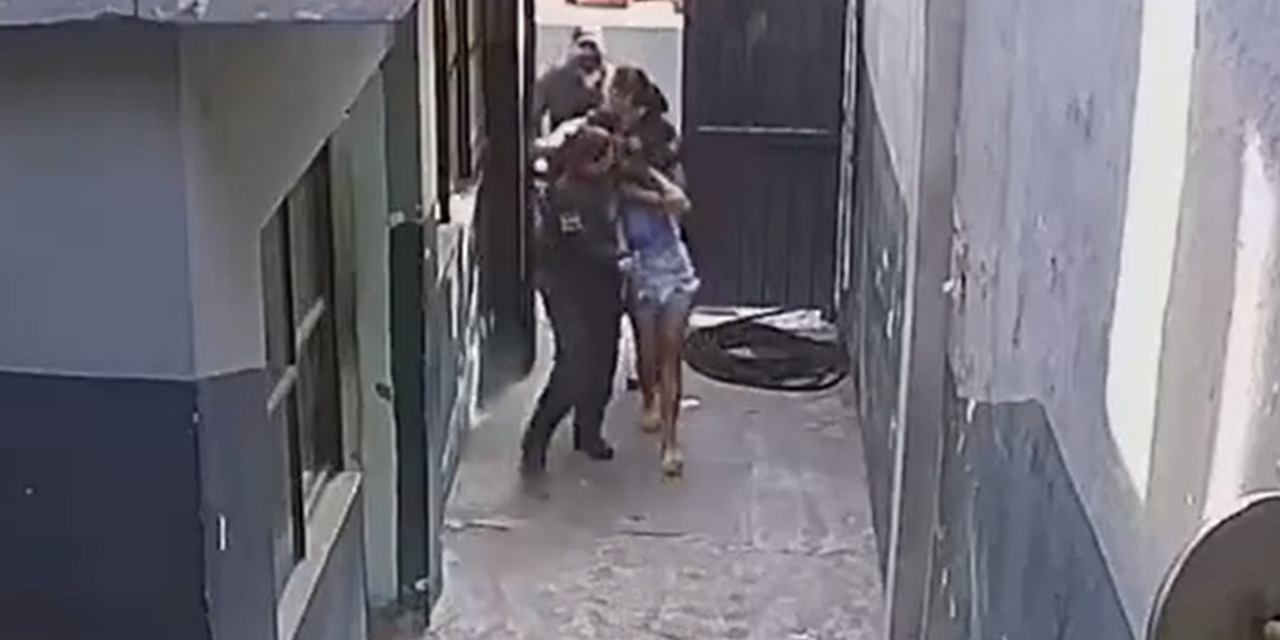 Revelan segundo video de abuso de autoridad contra Abigail Hay Urrutia ...