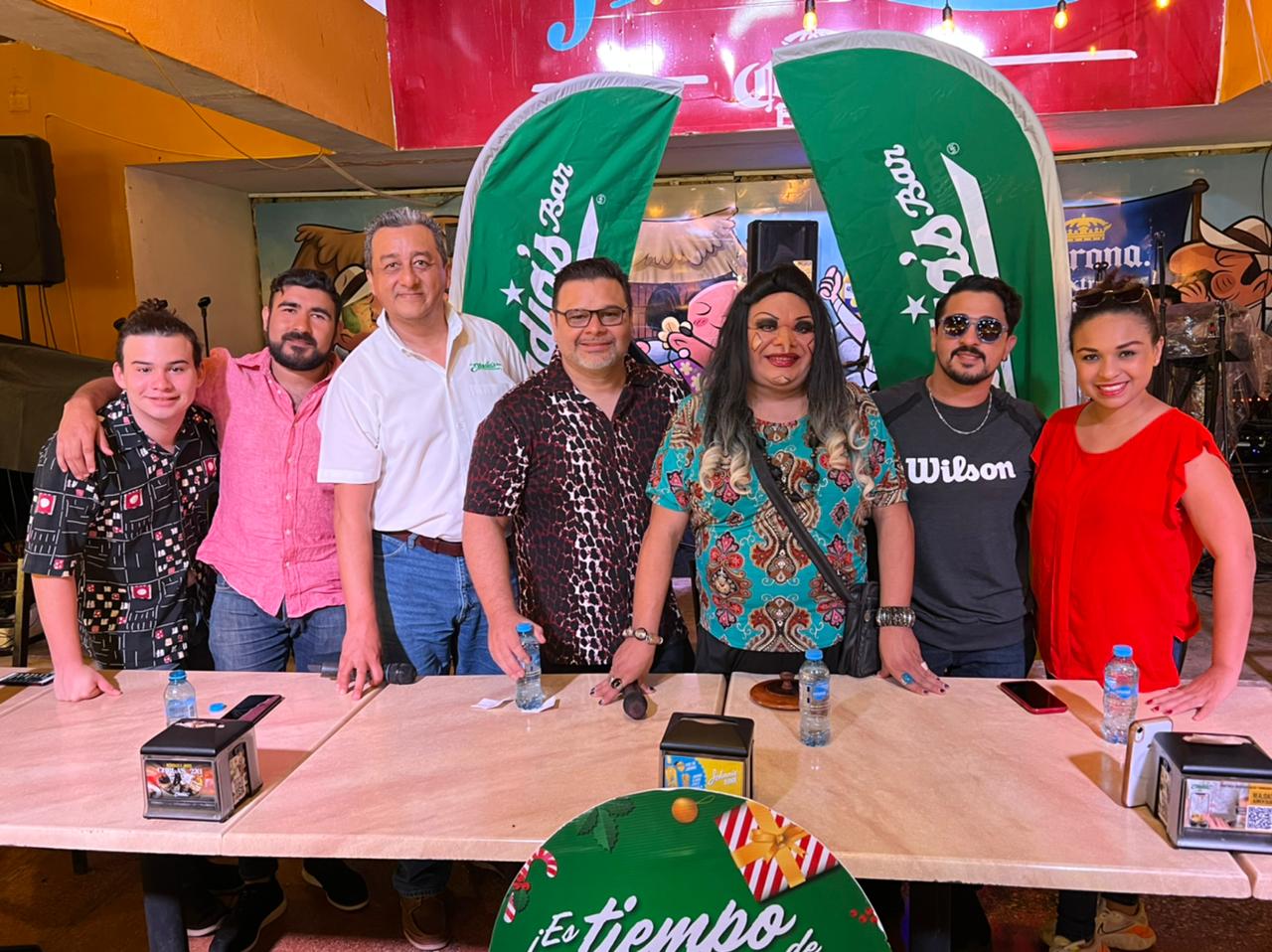 La bruja Cuchi Cuchi invita a celebrar la navidad con la puesta en ...