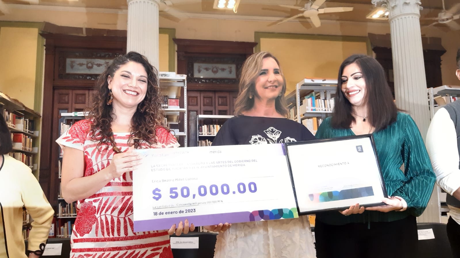 Érica Millet, ganadora del Premio Beatriz Espejo, pide que lean su ...