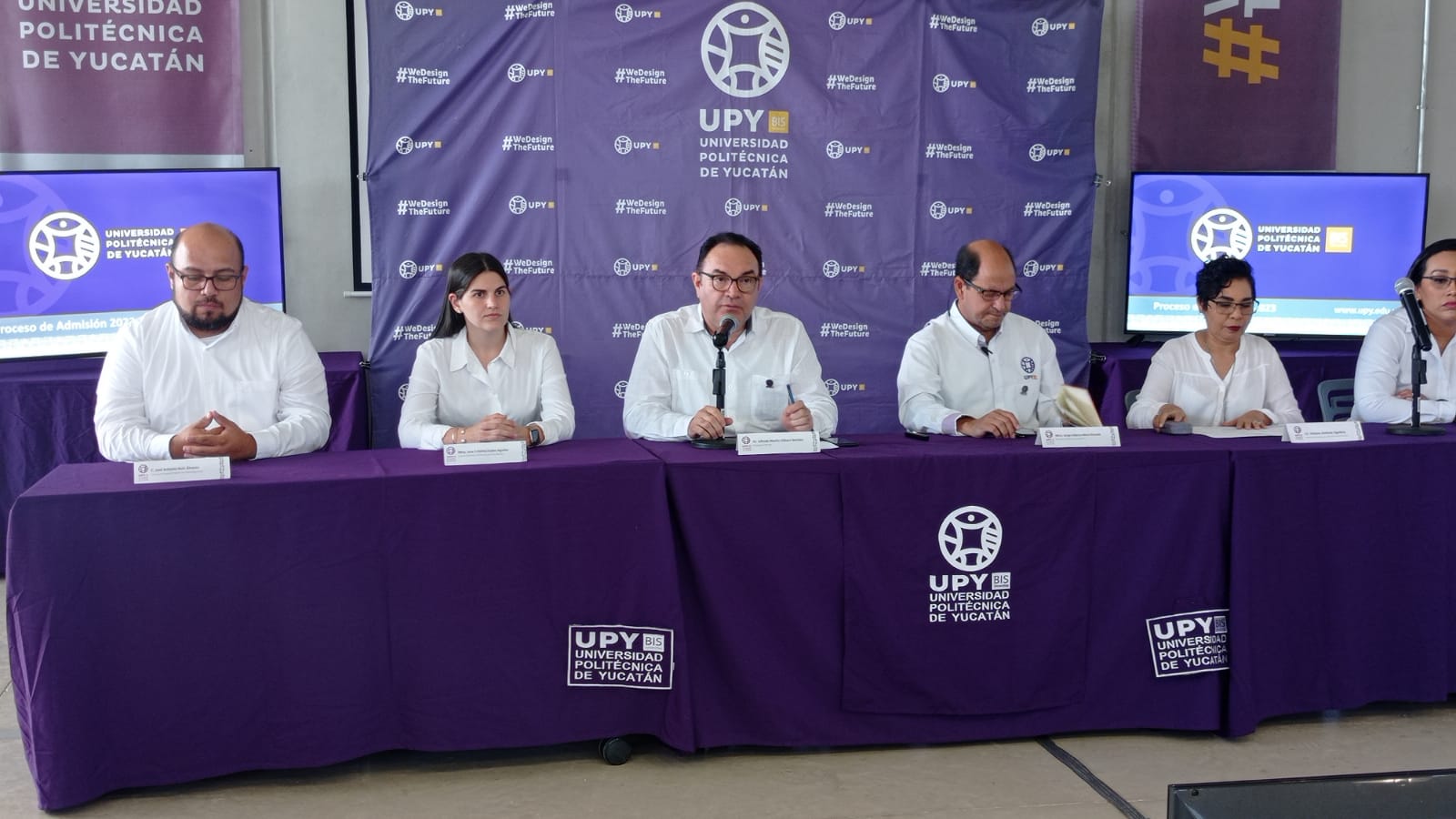 Más de 15 miles pesos, el apoyo a estudiantes mujeres en la UPY - Punto ...