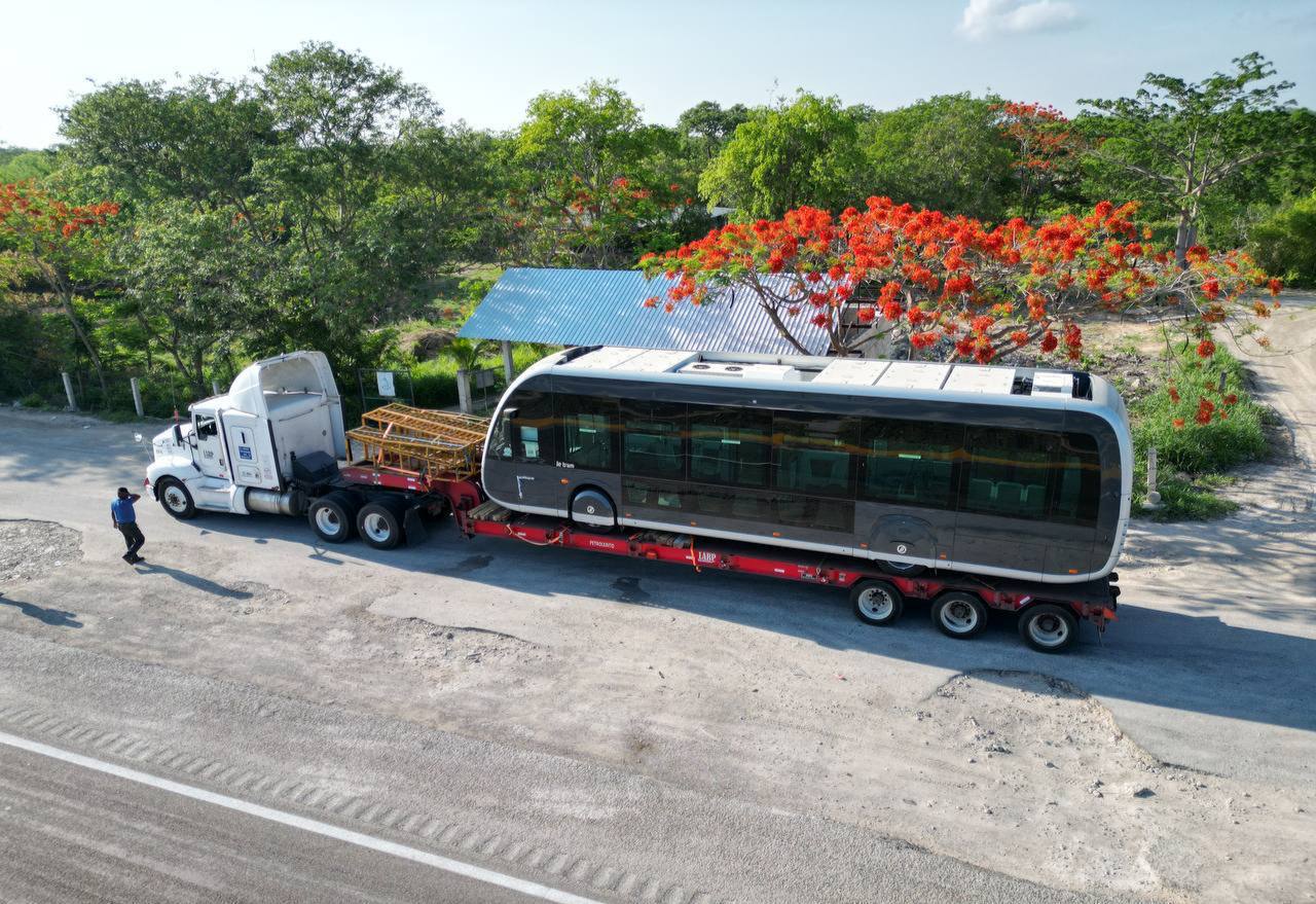 Ya llegó la unidad de prueba del IE-Tram: se exhibirá en Kanasín ...
