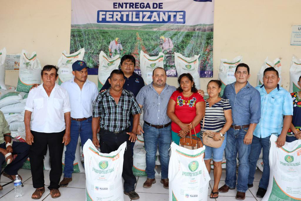 Entregan fertilizantes para mejorar la producción agrícola en Oxkutzcab ...