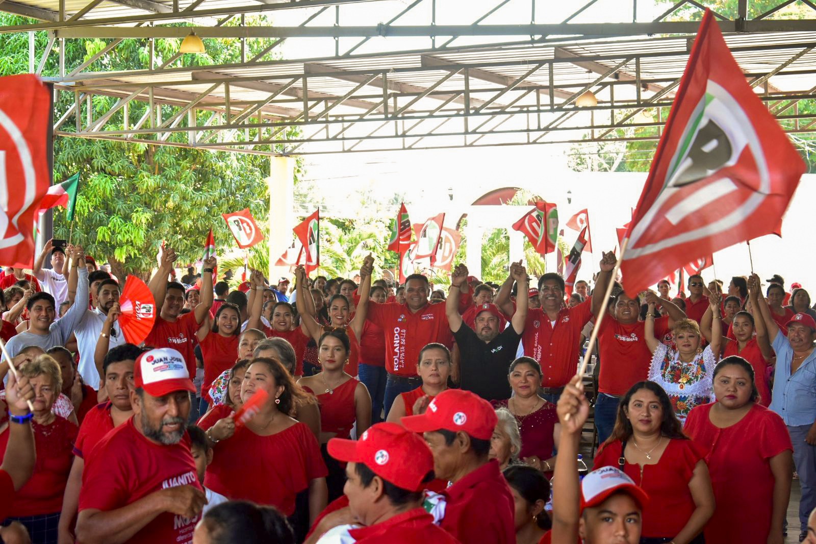 Brindan respaldo total a Juan José Martín Fragoso – Punto Medio